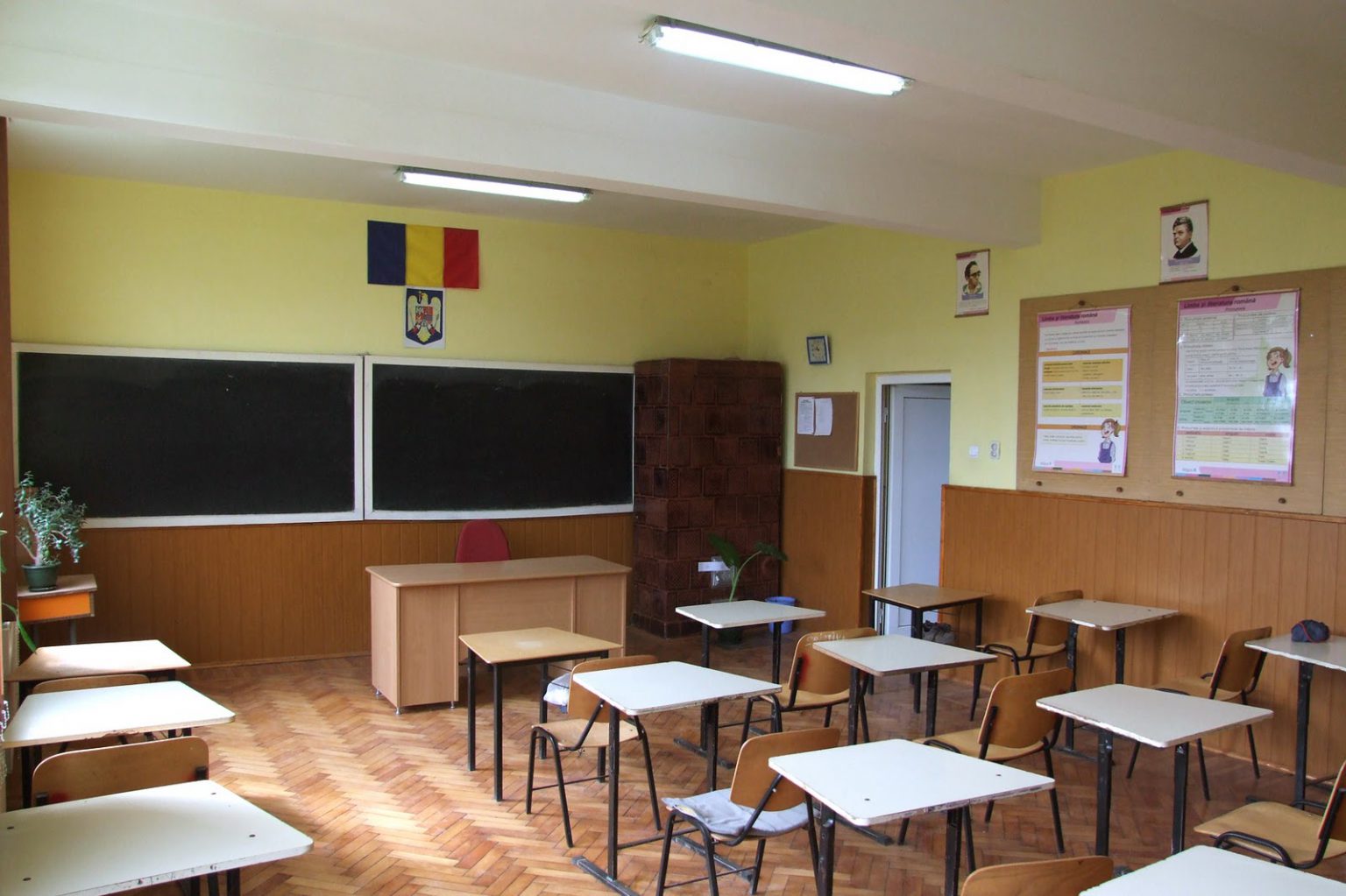 Copiii trebuie să meargă la școală - De Cristi Dorombach